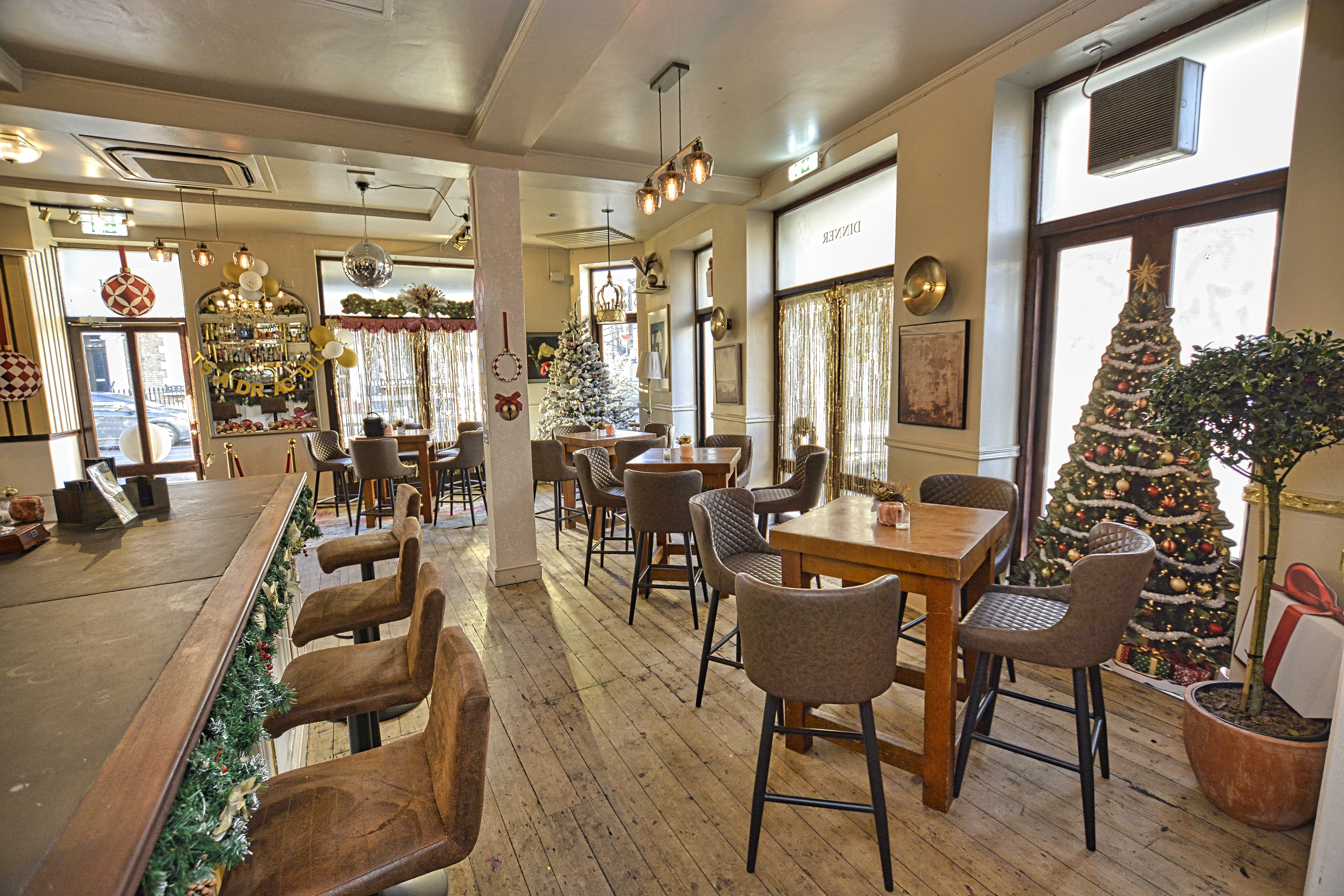 Crown & Sceptre Kensington