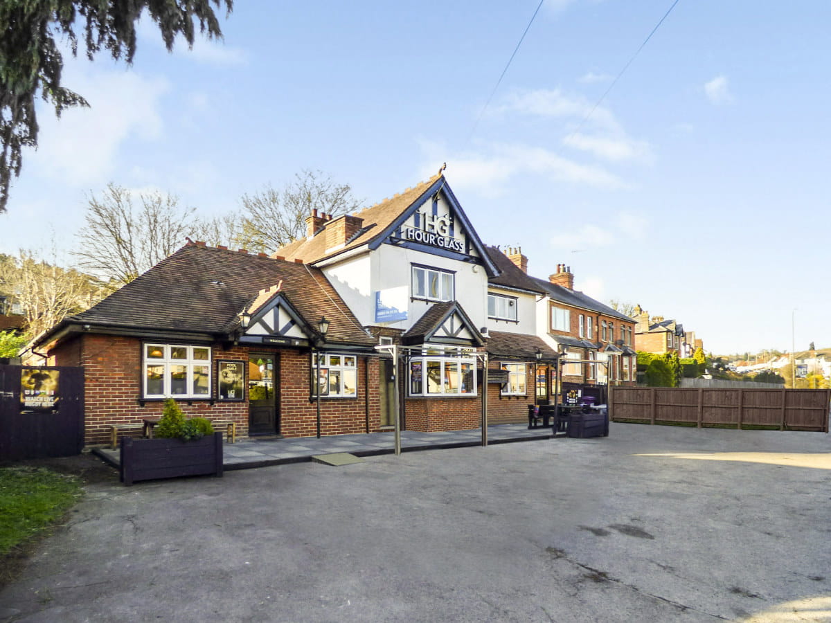 Hour glass pub store