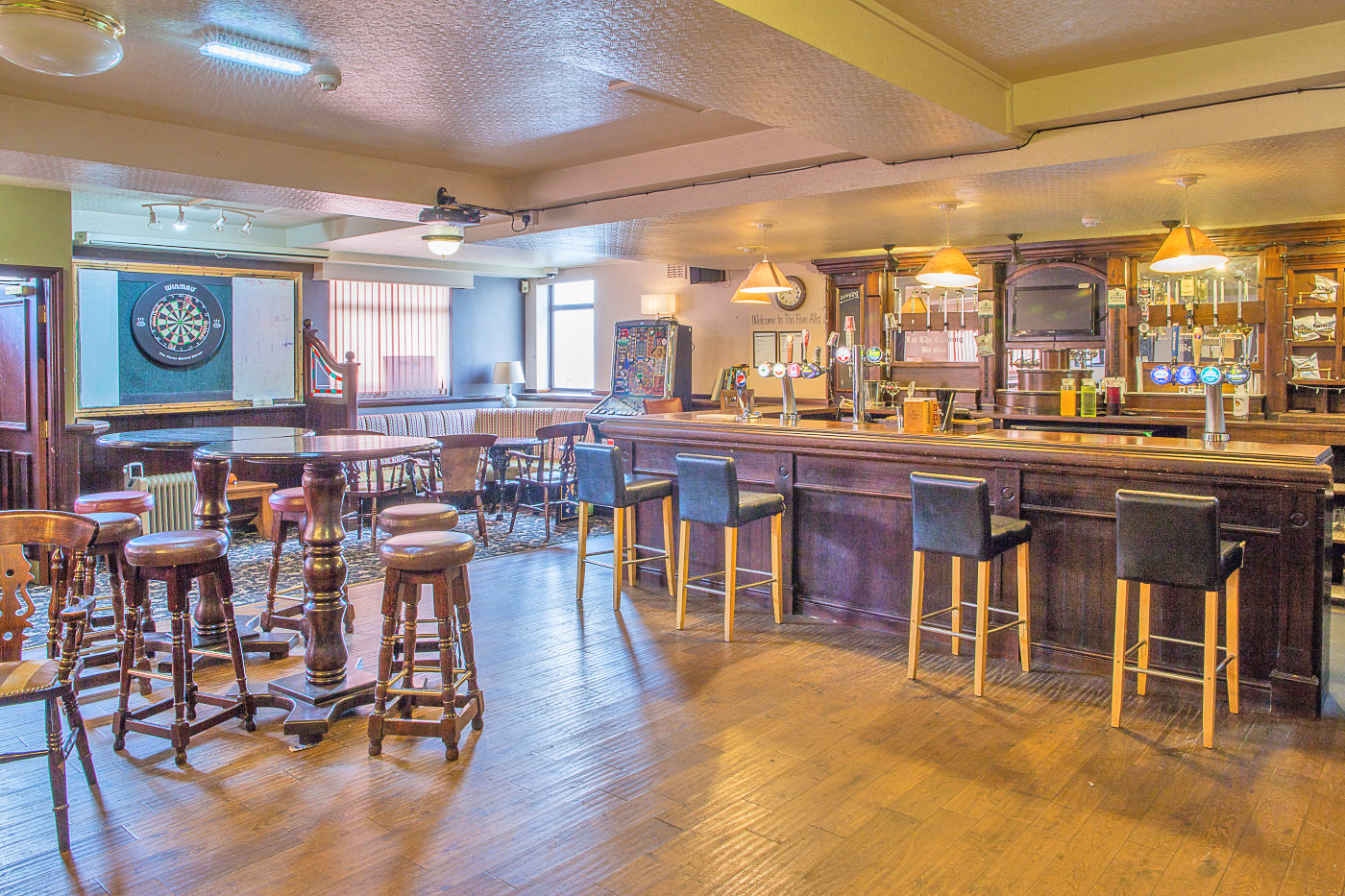 Five Alls Stockton| Star Pubs & Bars| HEINEKEN