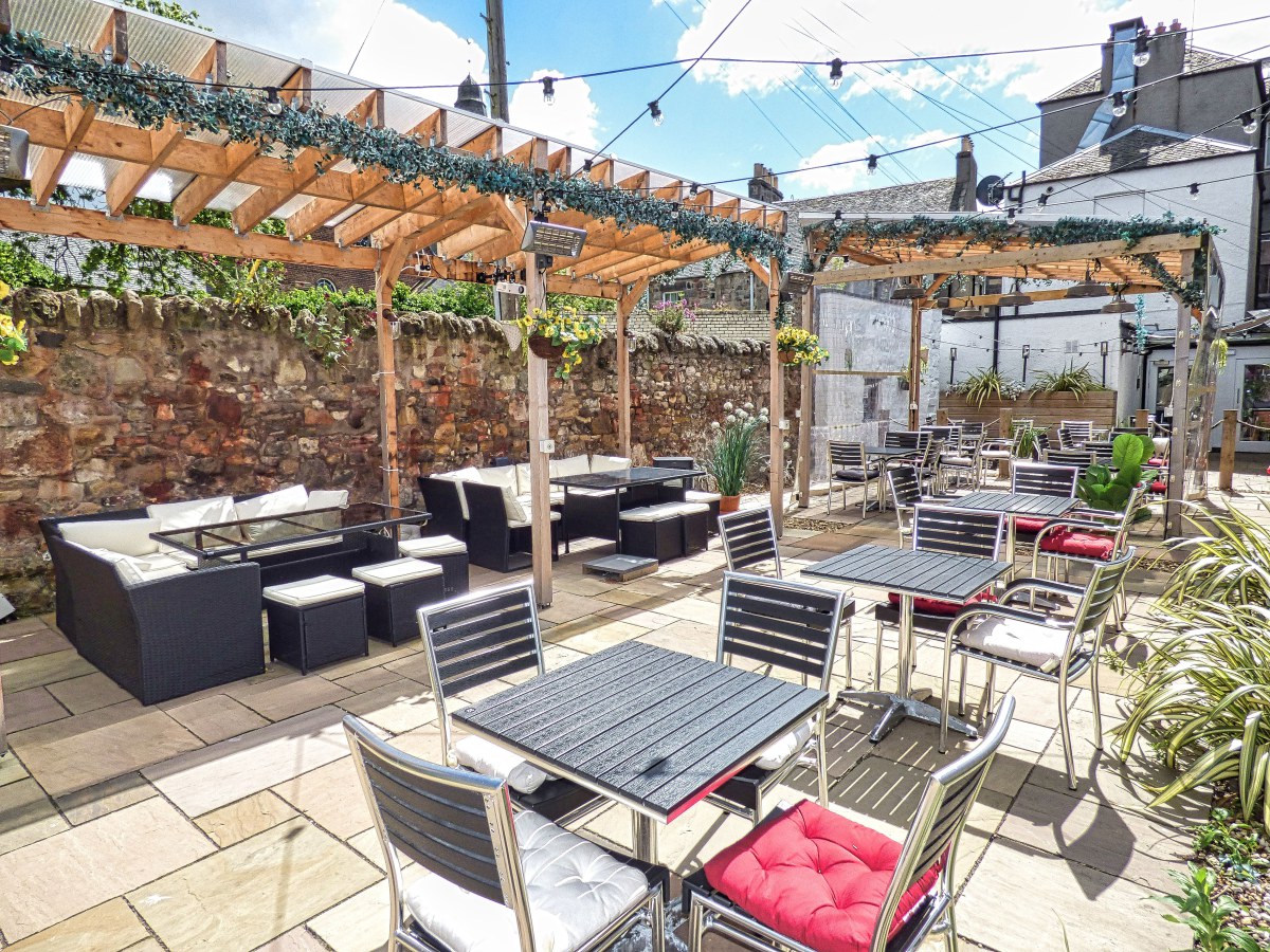 Willow on High Street Musselburgh